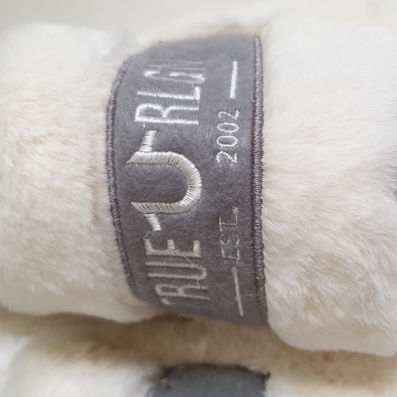 True Religion | Shoes | True Religion Womens Fur Slippers Big Logo ...